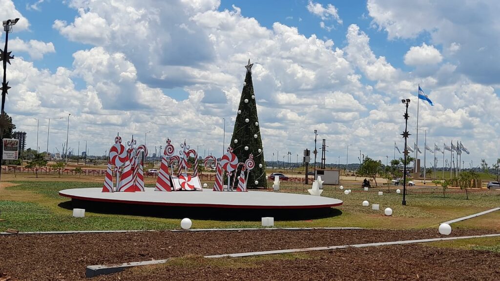 Parque Temático de la Navidad | Hoy encenderán las luces del arbolito ...