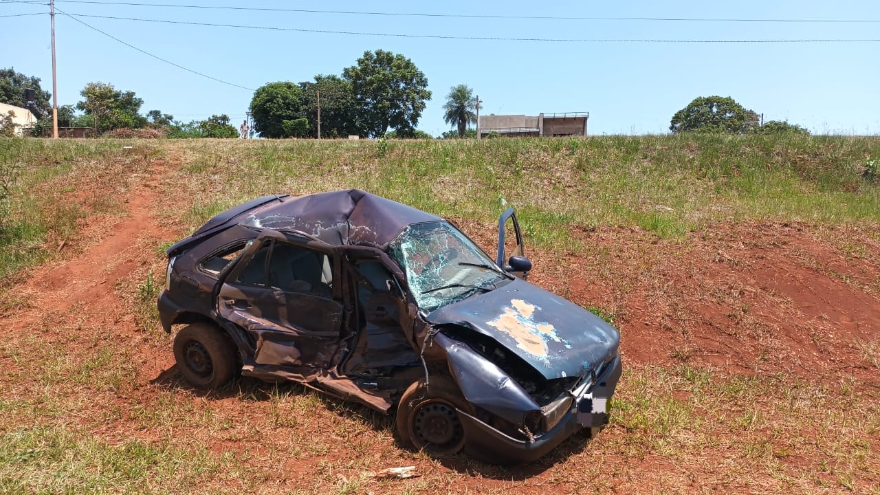 Fuerte choque y vuelco en San Vicente | Automovilista giró en “U” y ...