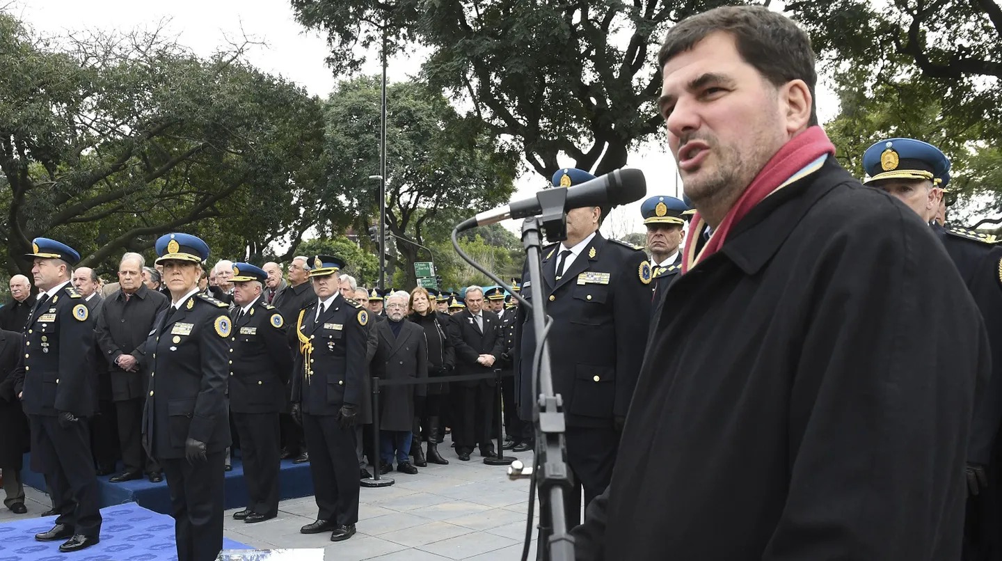 Quién es Eugenio Burzaco, el reemplazo de D’Alessandro al frente del ...
