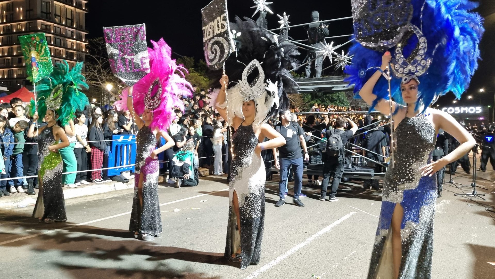 El Colegio Jesús Niño brilló con su espectáculo “Cosmos” en la tercera ...