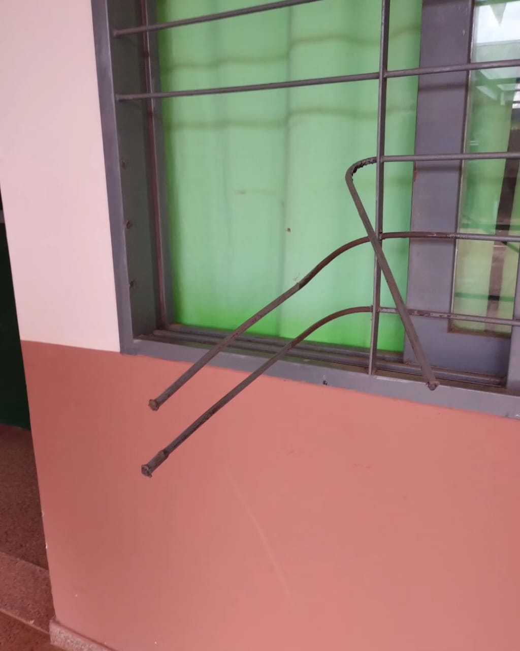 Robos y vandalismo en el CEP Nº 6 de Garupá: delincuentes se llevaron ...