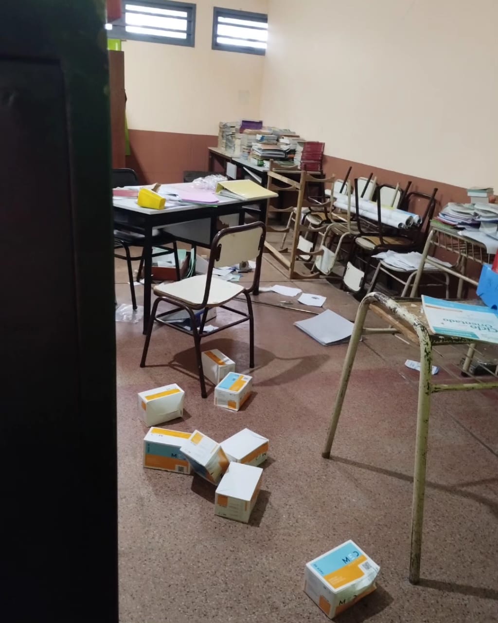 Robos y vandalismo en el CEP Nº 6 de Garupá: delincuentes se llevaron ...