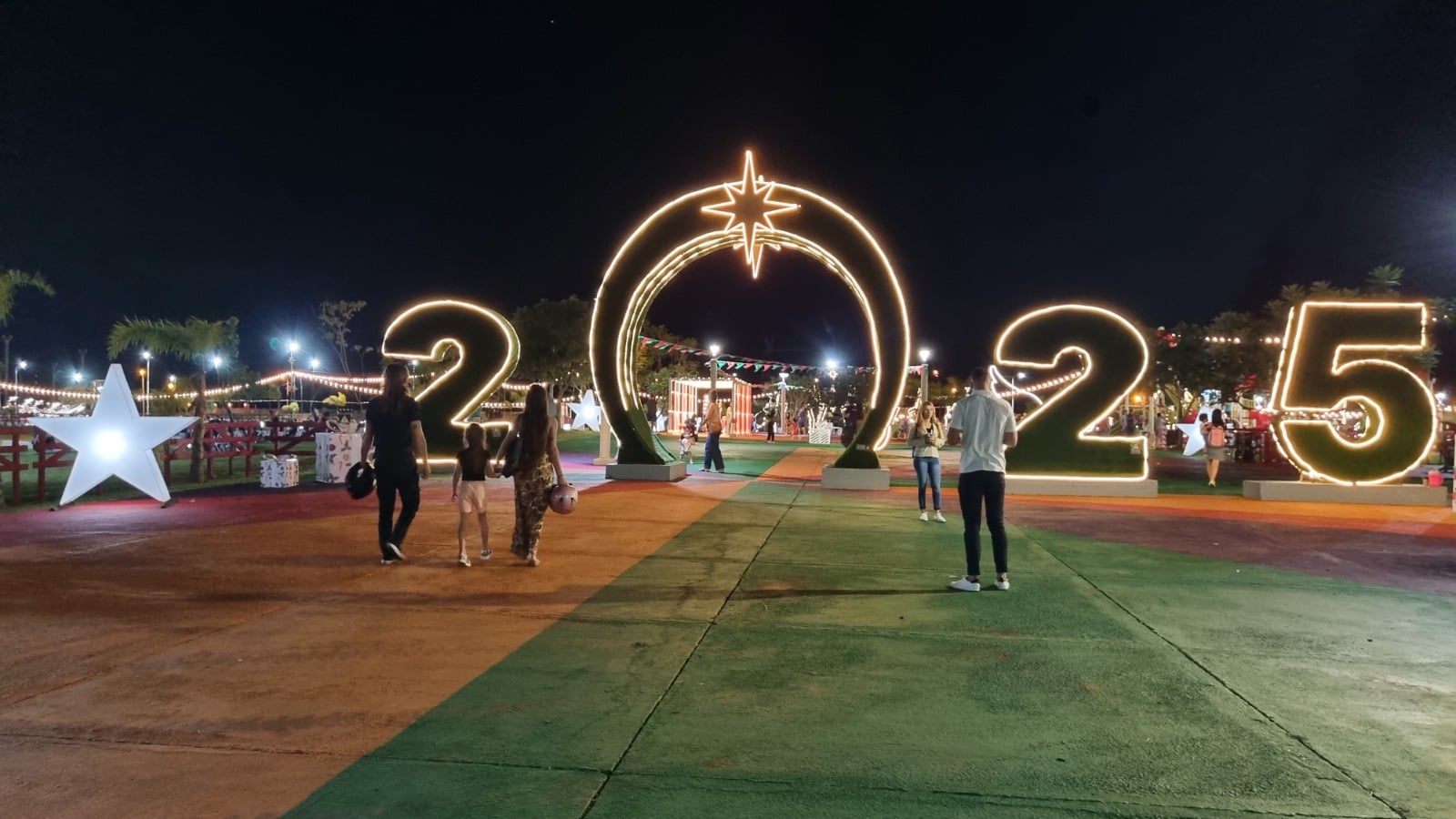El Parque de las Fiestas deslumbra a turistas y locales con su ...