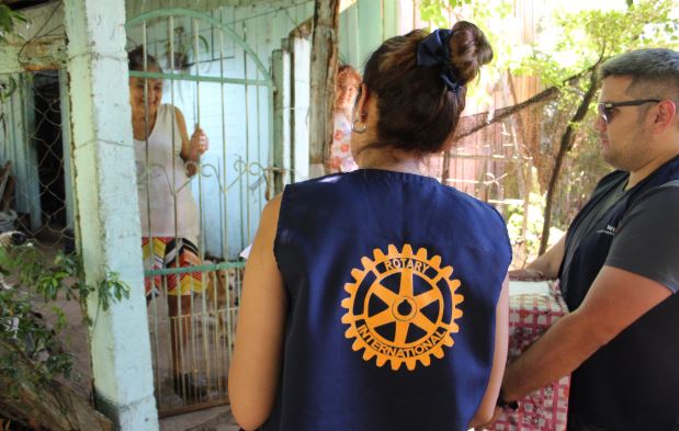 Navidad compartida: el Rotary Posadas Nova hizo entrega de Cajas ...