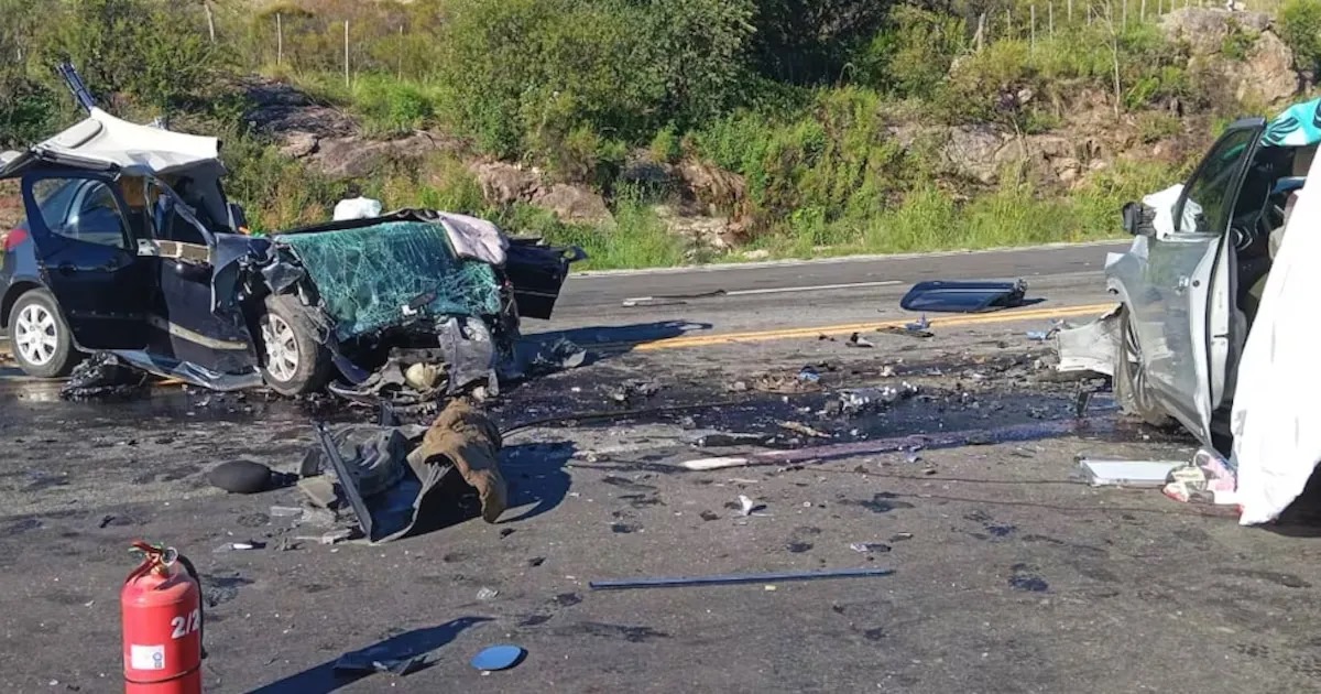 Choque fatal: cuatro personas muertas y un bebé herido