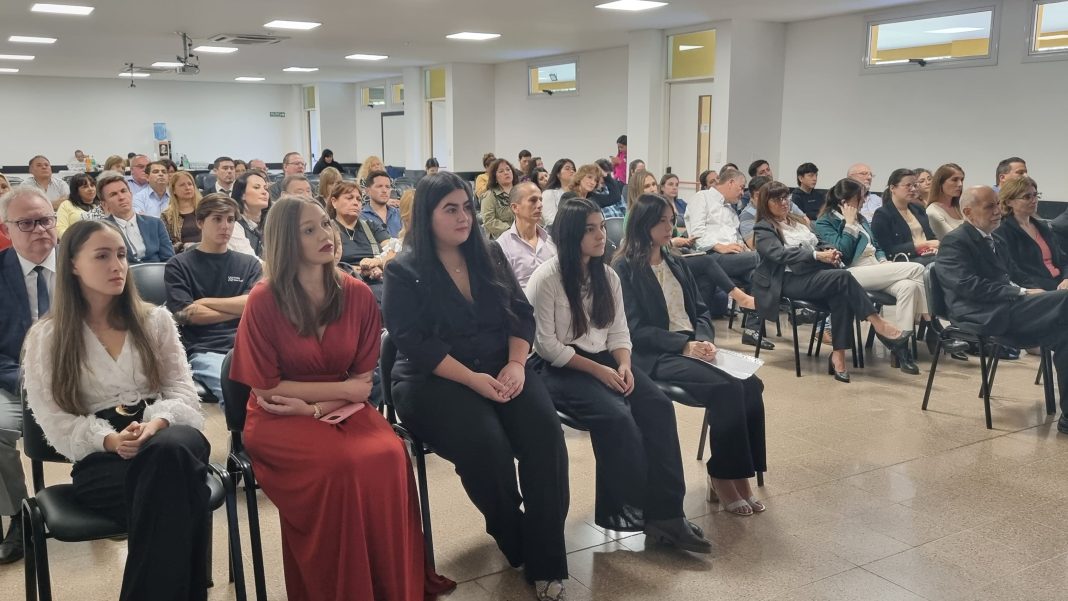 Doce años premiando la excelencia: alumnas de la UCAMI recibieron la ...