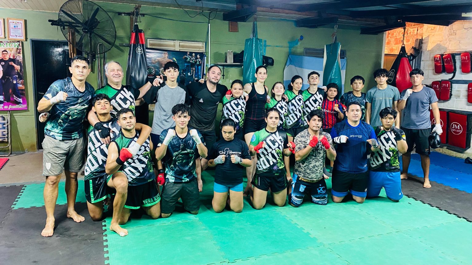 Vera Kick, la academia misionera que convirtió el kickboxing en un ...