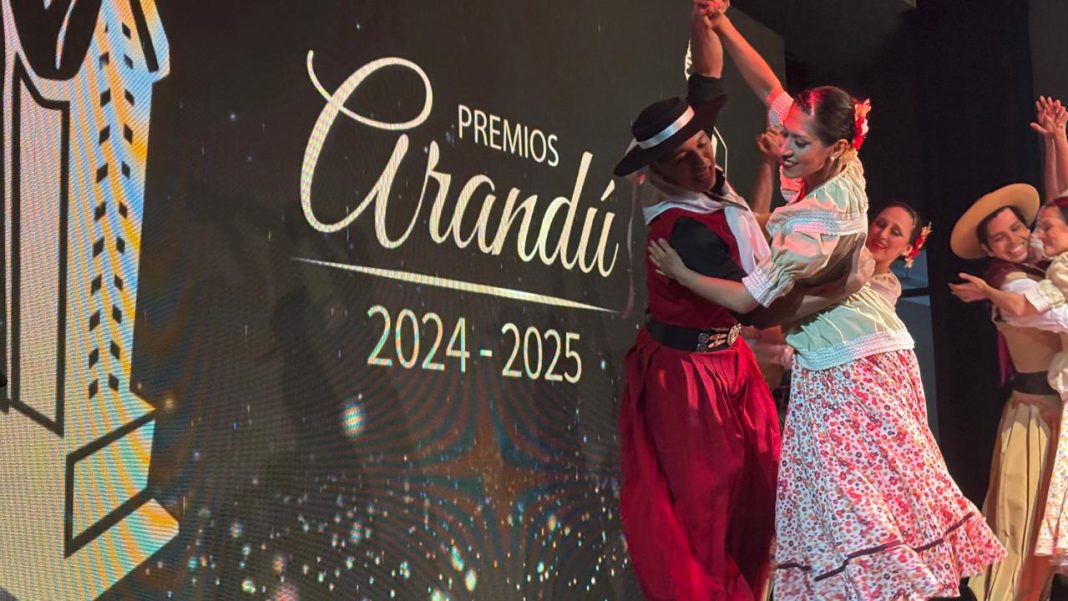 Se entregó la 20° edición de los Premios Arandú: una noche para ...