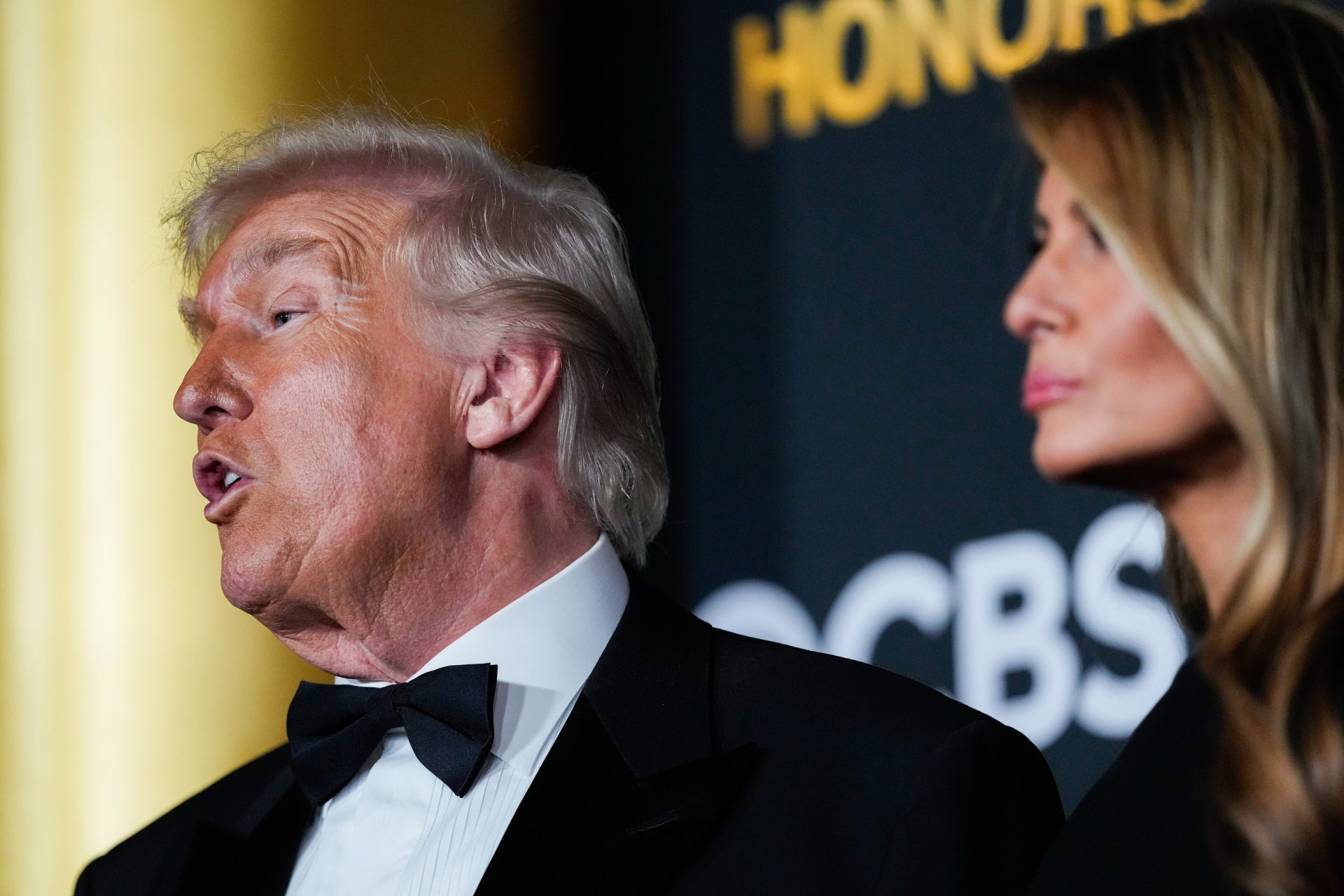 Donald Trump promete intervenir en la compra de Warner por Netflix de ...