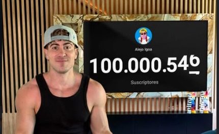 El influencer misionero Alejo Igoa recibió el primer botón de diamante ...