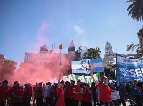 La CGT evalúa una semana de protestas escalonadas y redefine su ...